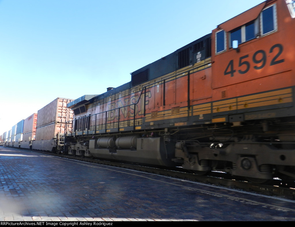 BNSF 4592